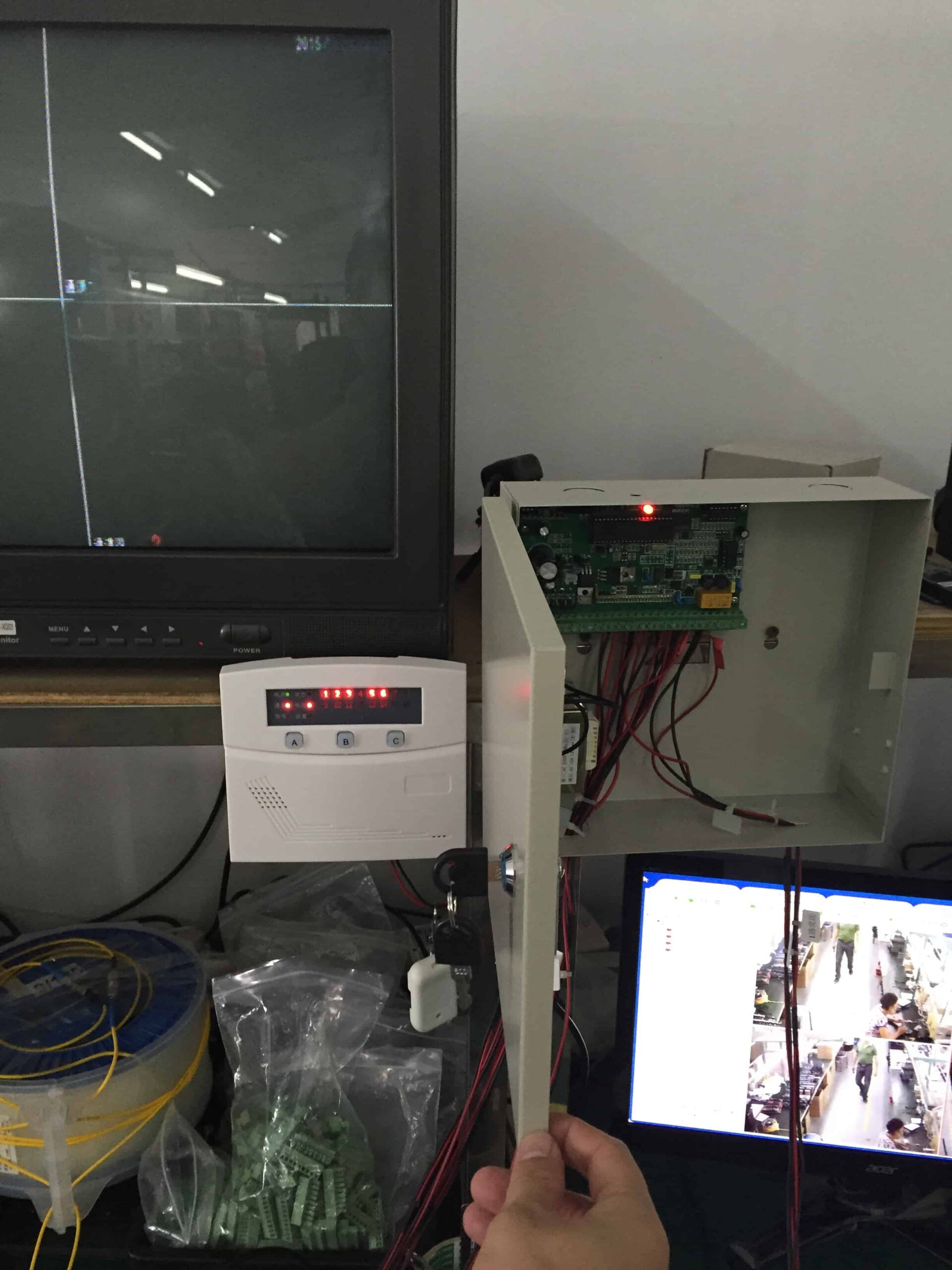 Contact Closure I/O over fiber testing scenario | Home